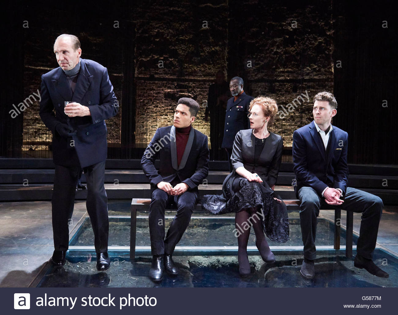 Elizabeth Fiennes High Resolution Stock Photography and Images - Alamy