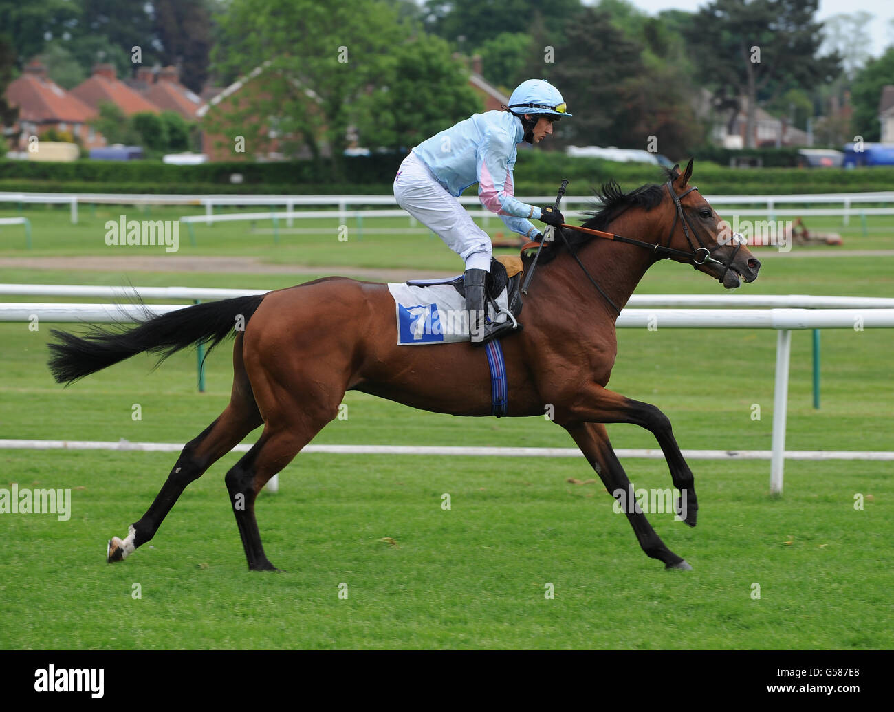 Horseracing races full length stock hi-res stock photography and images ...