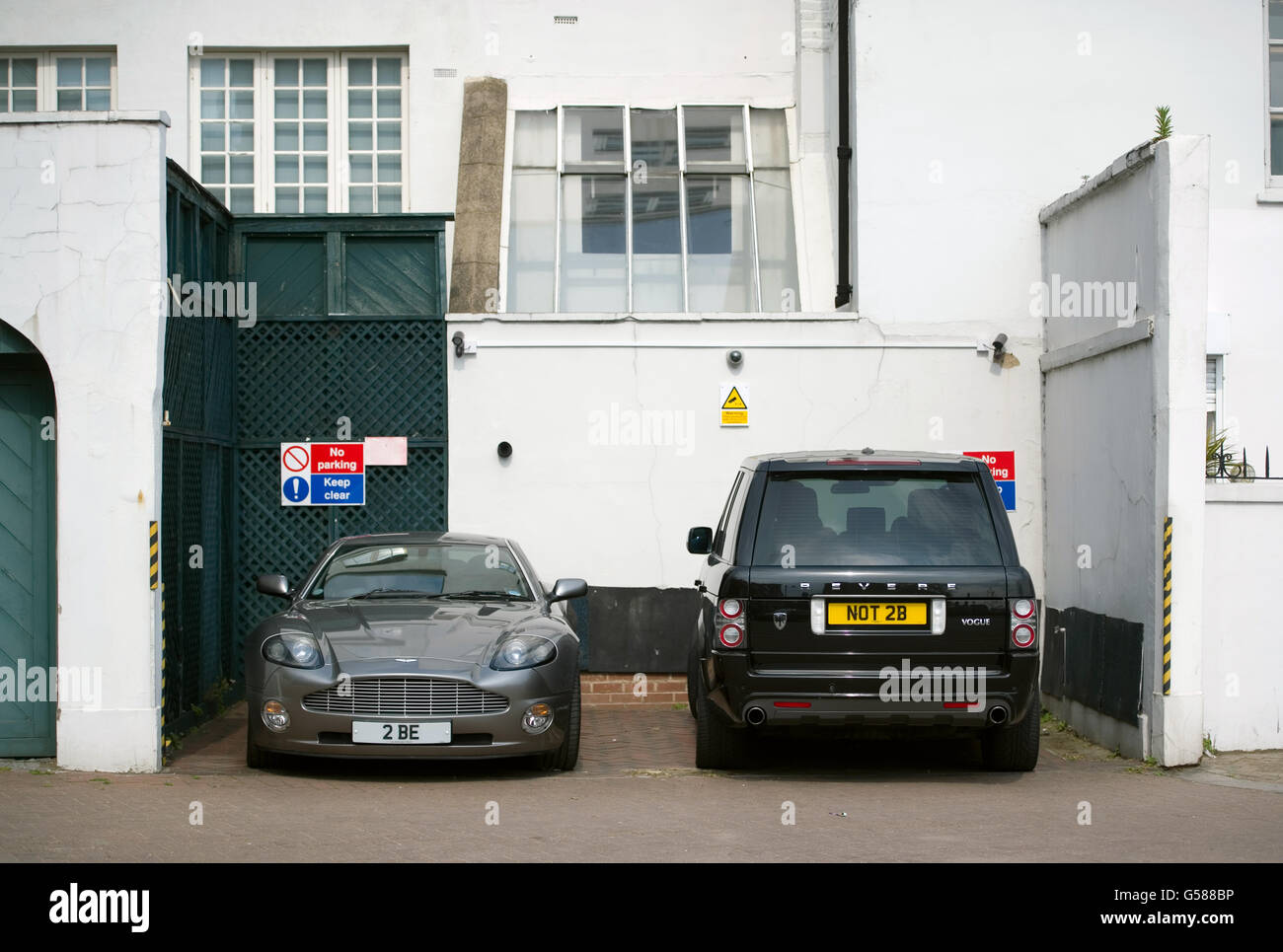 Shakespearean car number plates hi-res stock photography and images - Alamy
