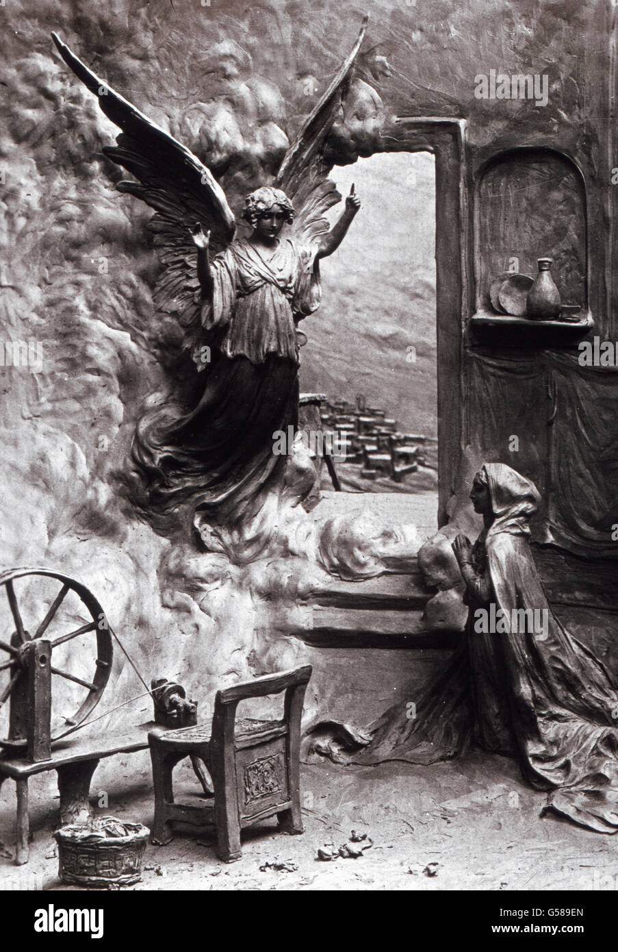 Maria und der engel gabriel hi-res stock photography and images - Alamy