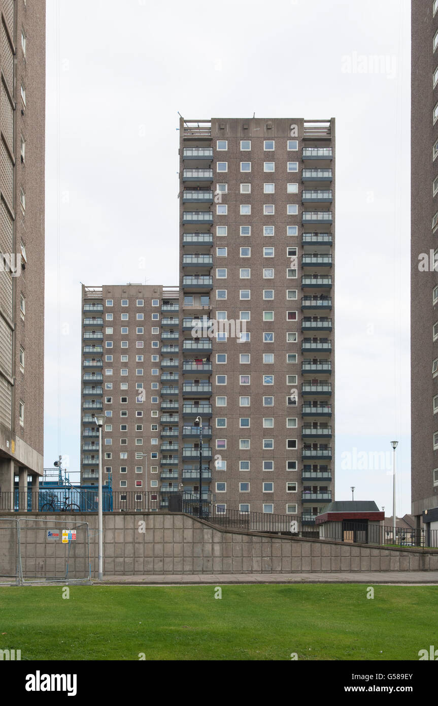 High rise flat scotland hi-res stock photography and images - Alamy