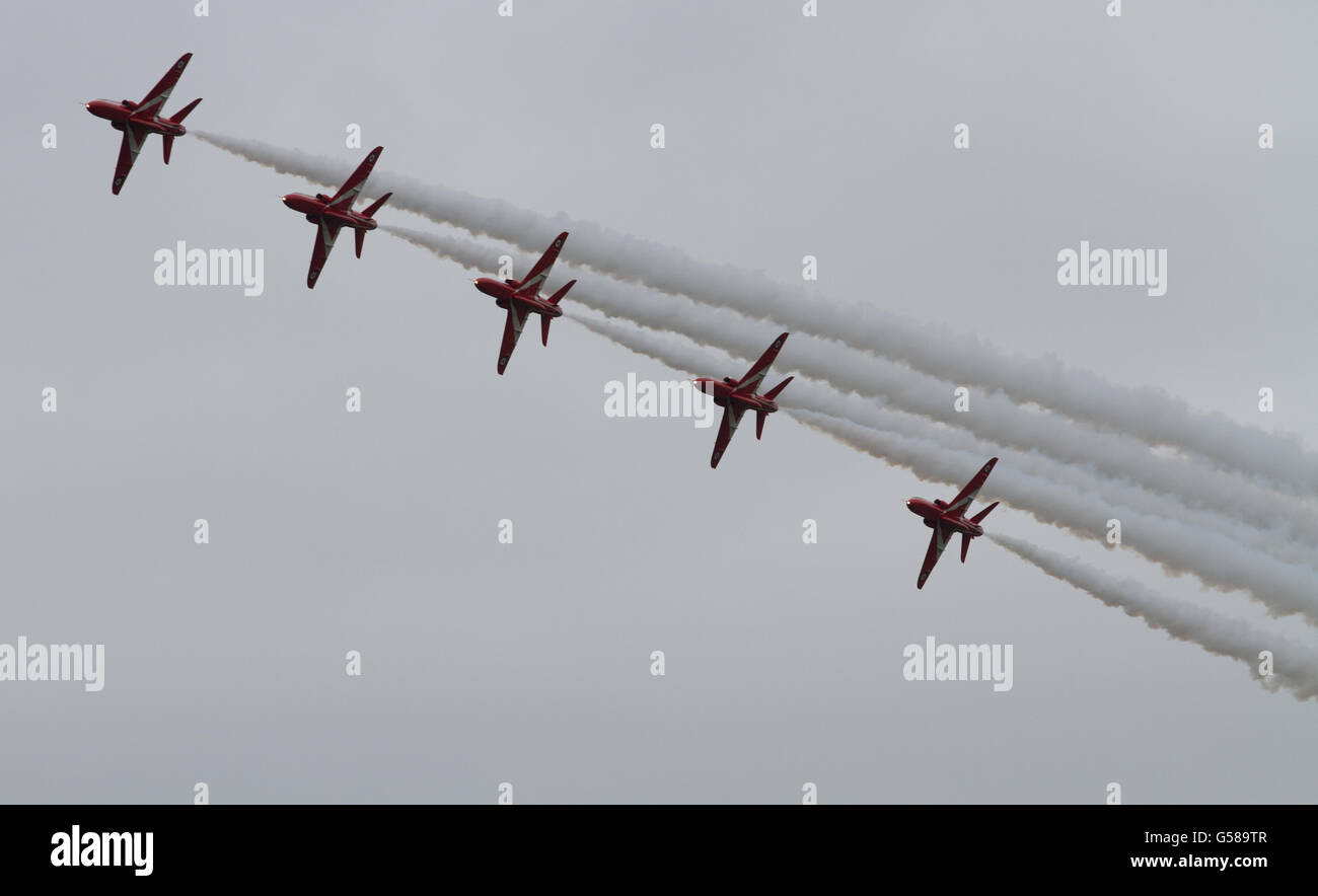 RAF Aerobatic Display Team, The Red Arrows - Reds 1-5 in line Stock ...