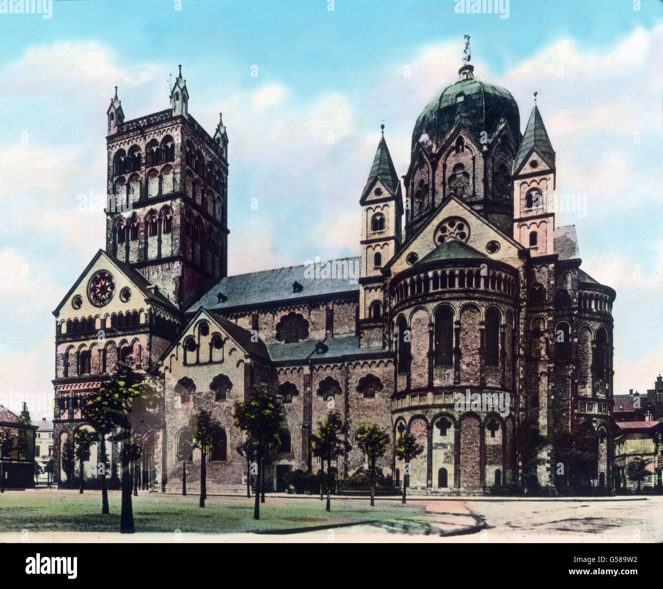 Im Mittelalter war das auf dem linken Rheinufer liegende, ebenfalls von ...