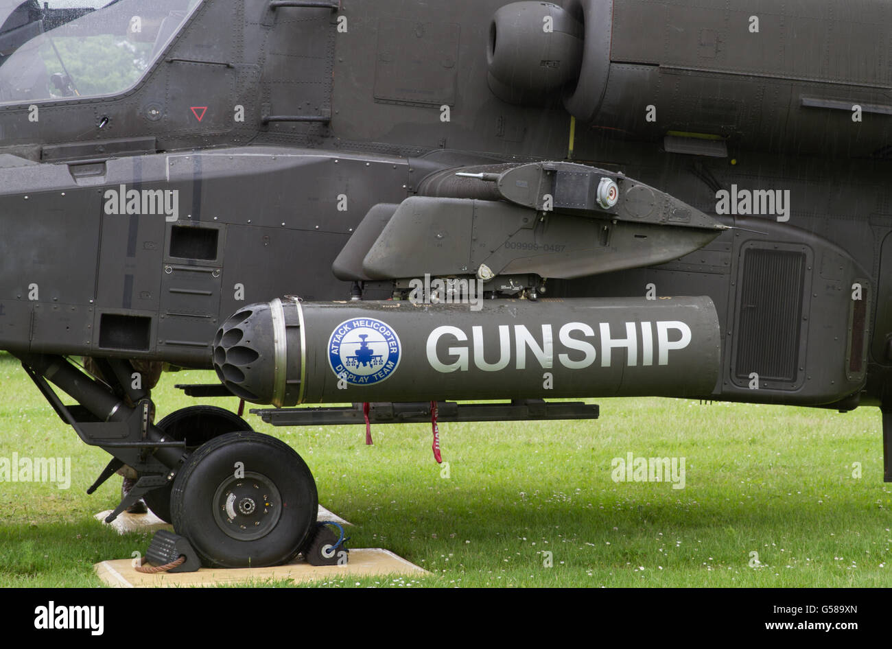 Apache helicopter display hi-res stock photography and images - Alamy