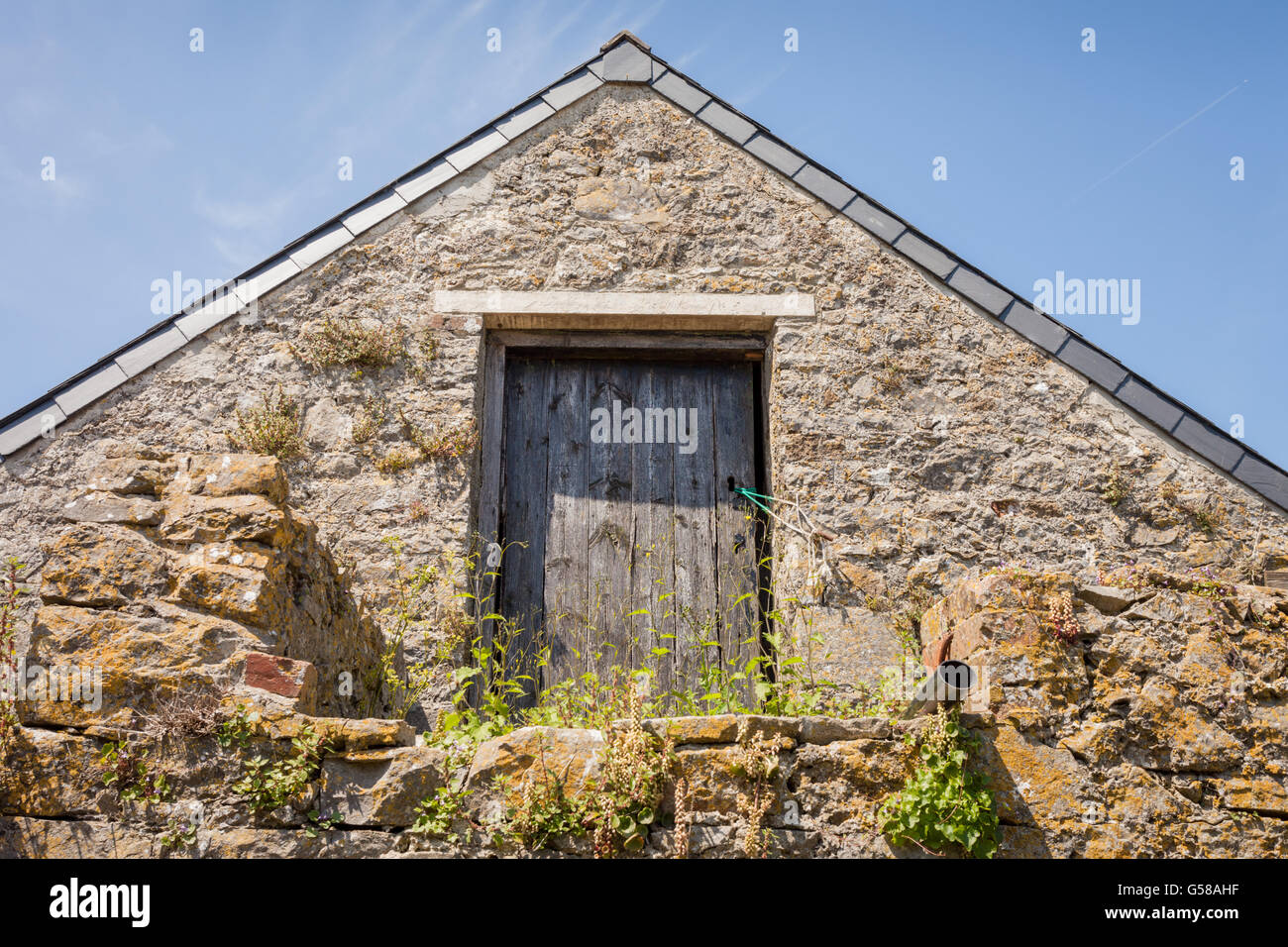 Old stone store hi-res stock photography and images - Alamy