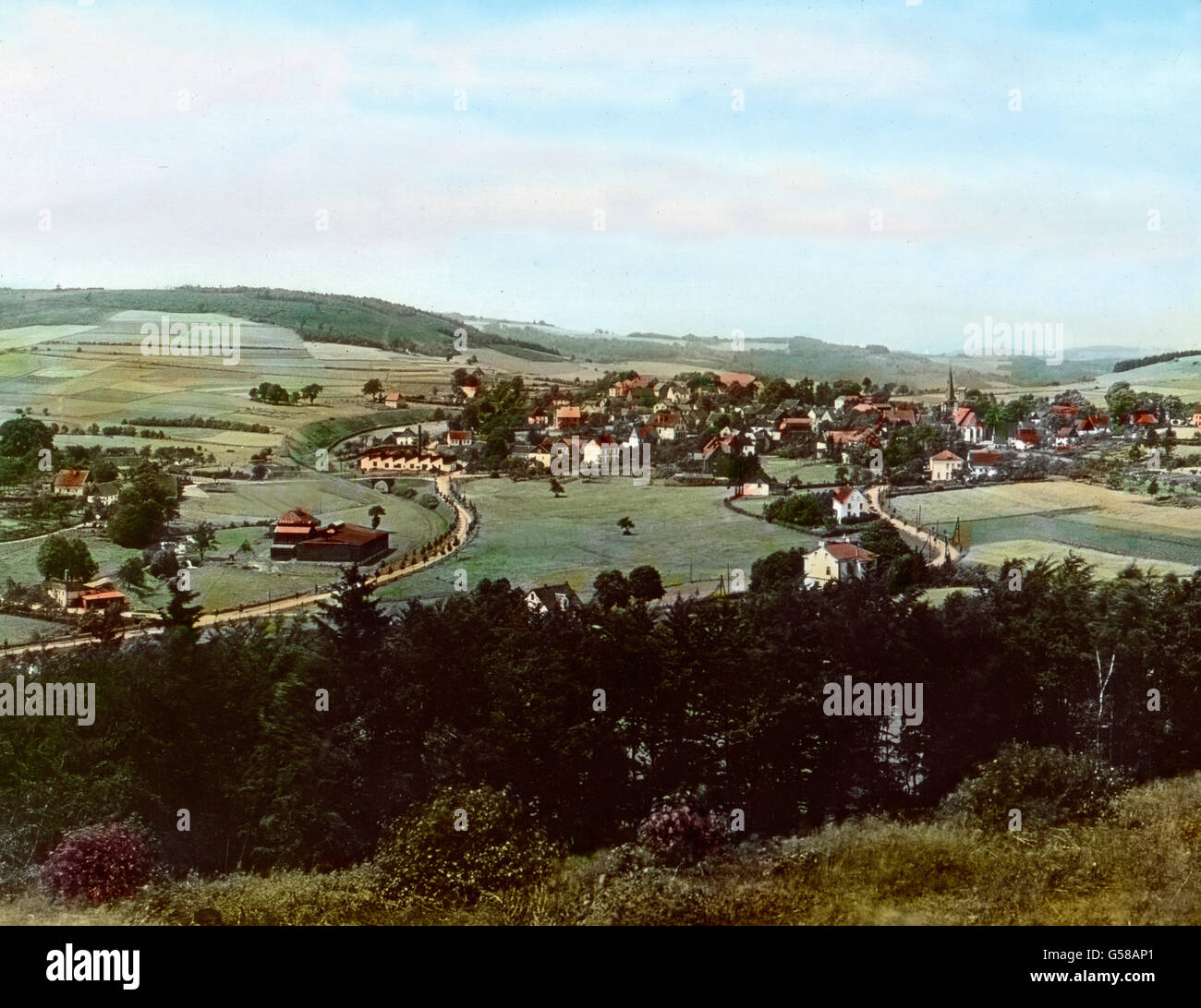 Vom Kolbturm etwa fünf Kilometer entfernt, liegt das hübsche Dorf ...