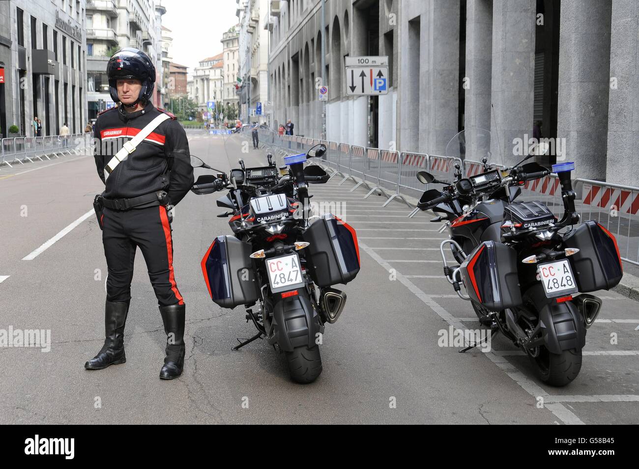 Carabinieri anti terrorism hi-res stock photography and images - Alamy