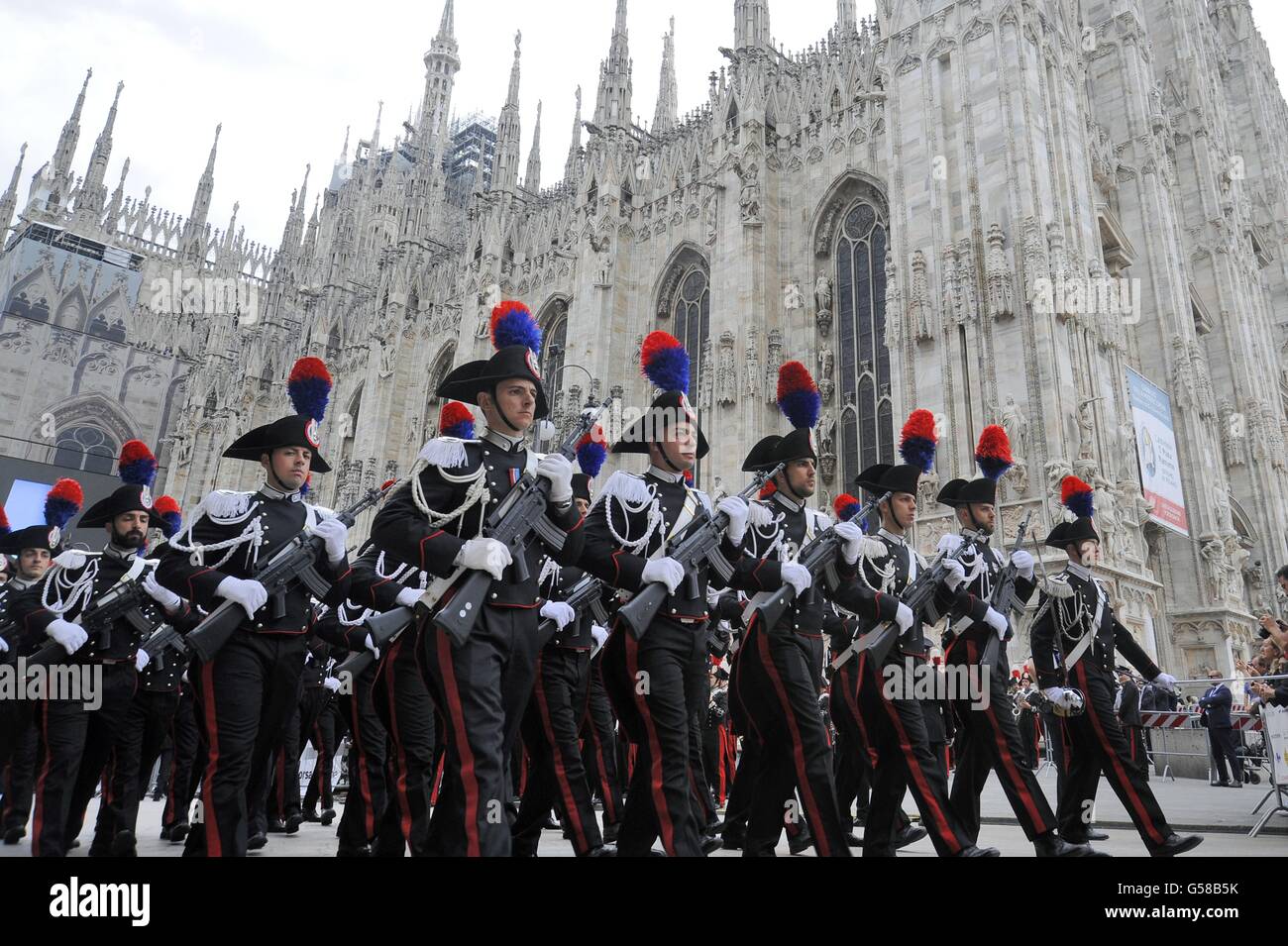 National police force of italy hi-res stock photography and images - Alamy