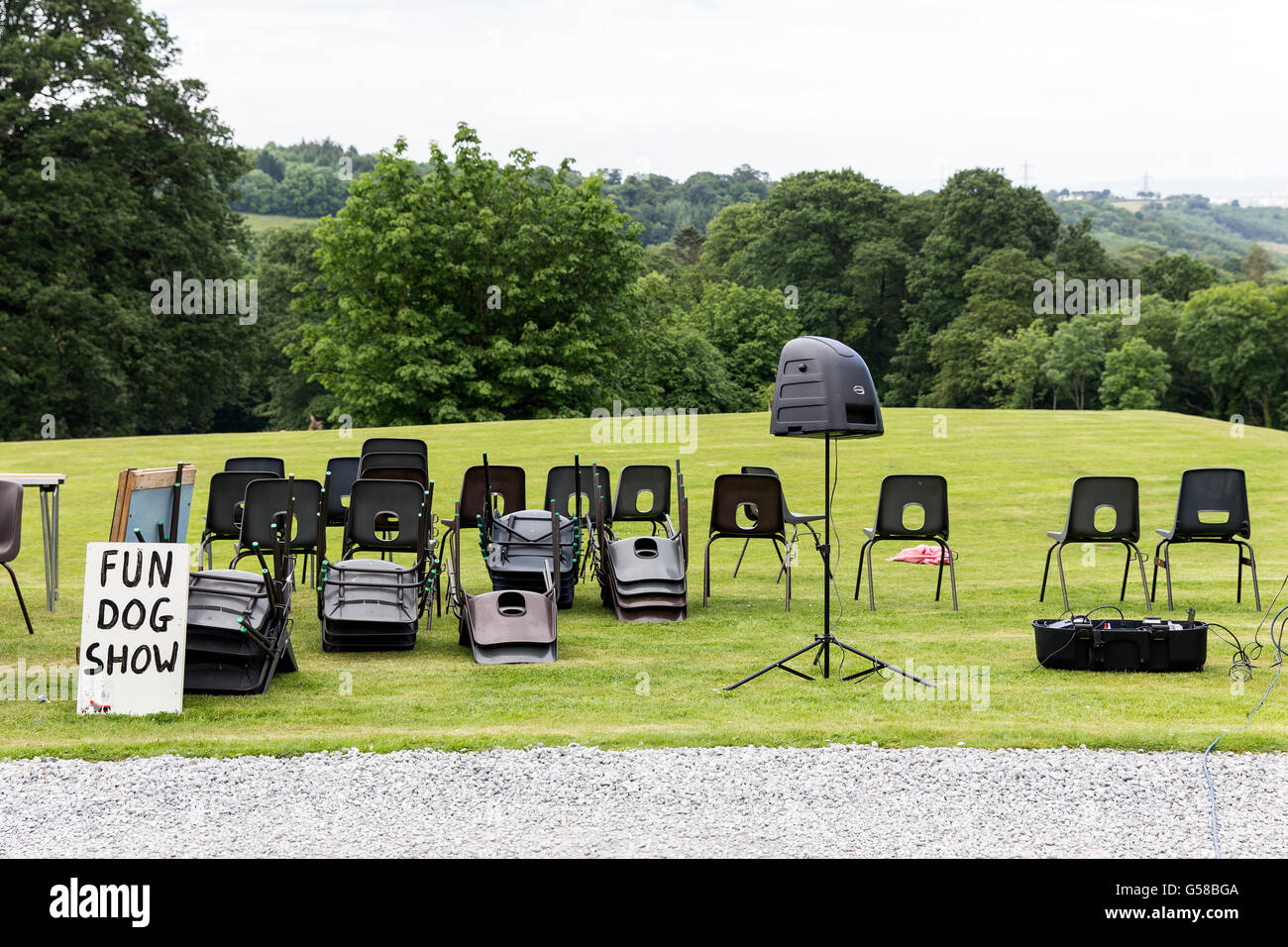 Village fete dog show hi-res stock photography and images - Alamy