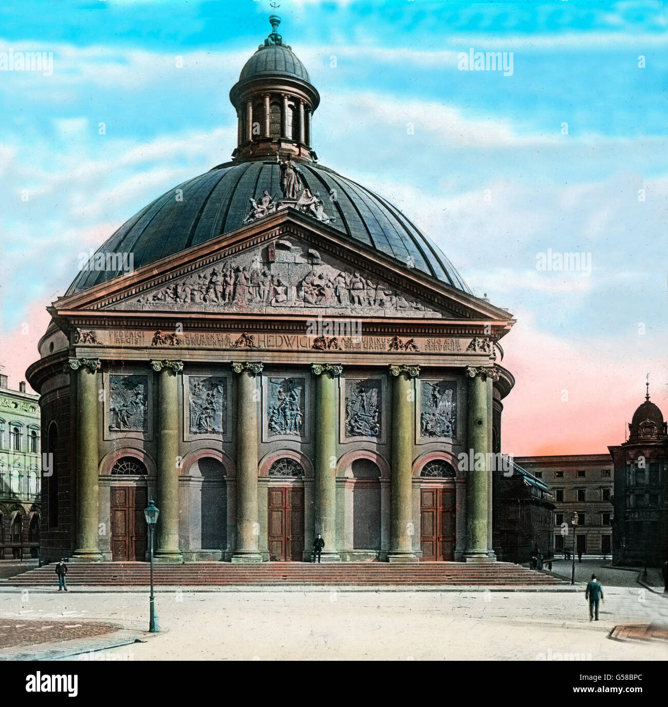 Die Hedwigskirche in Berlin. Germany, Prussia, monarchy, king, royalty ...