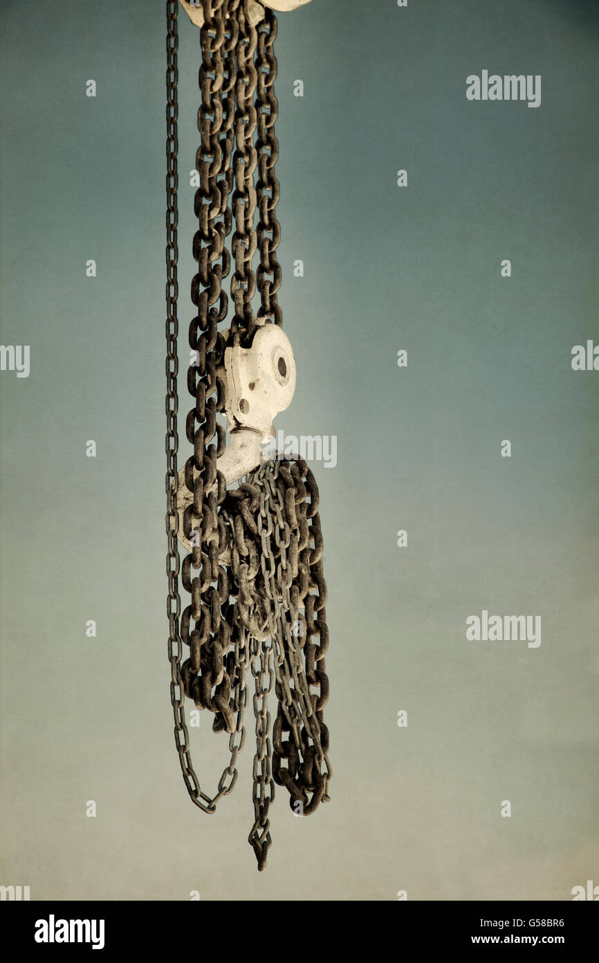 Pulley and chain hi-res stock photography and images - Alamy