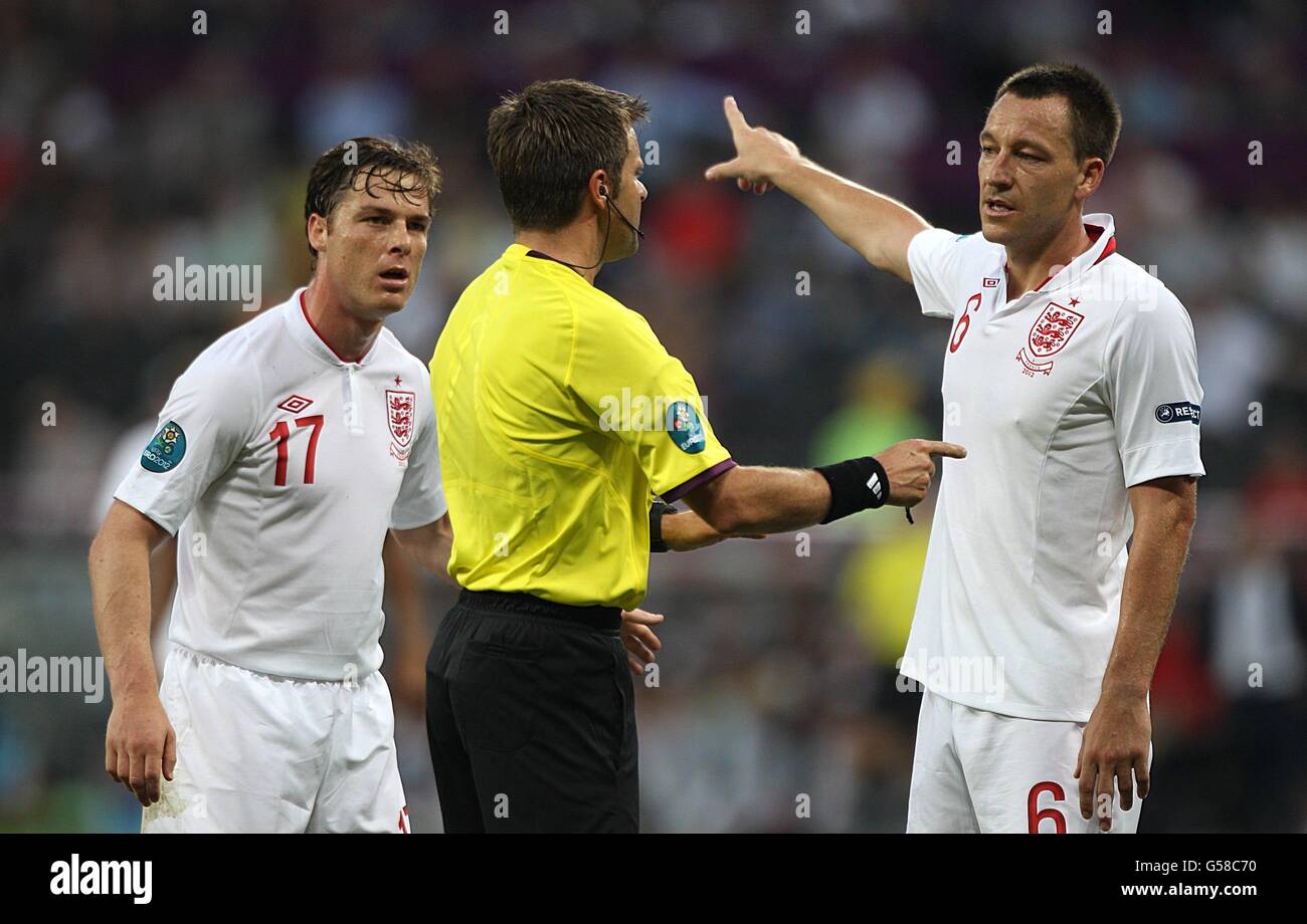 Referee for england v france hi-res stock photography and images - Alamy
