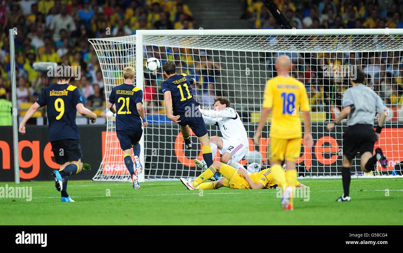 Soccer stages hi-res stock photography and images - Alamy