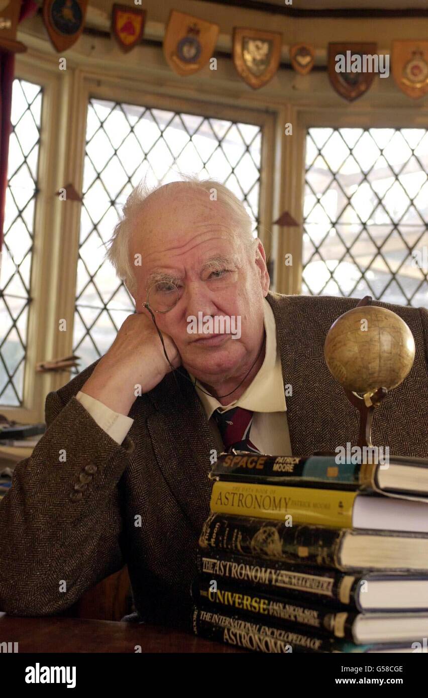 Patrick moore astronomer hi-res stock photography and images - Alamy