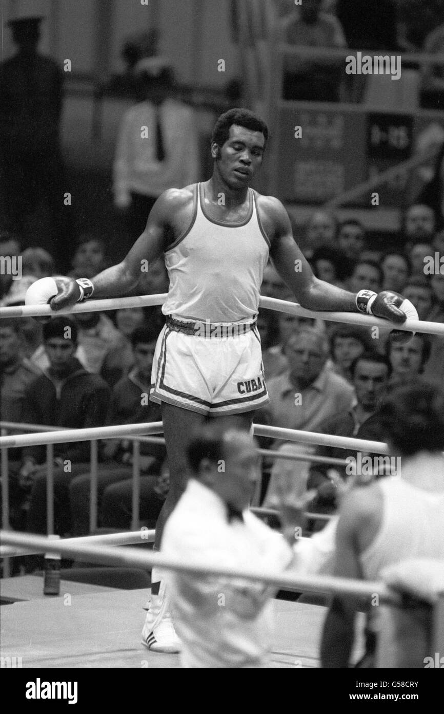 Teofilo stevenson v grzegorz skrzecz hi-res stock photography and ...