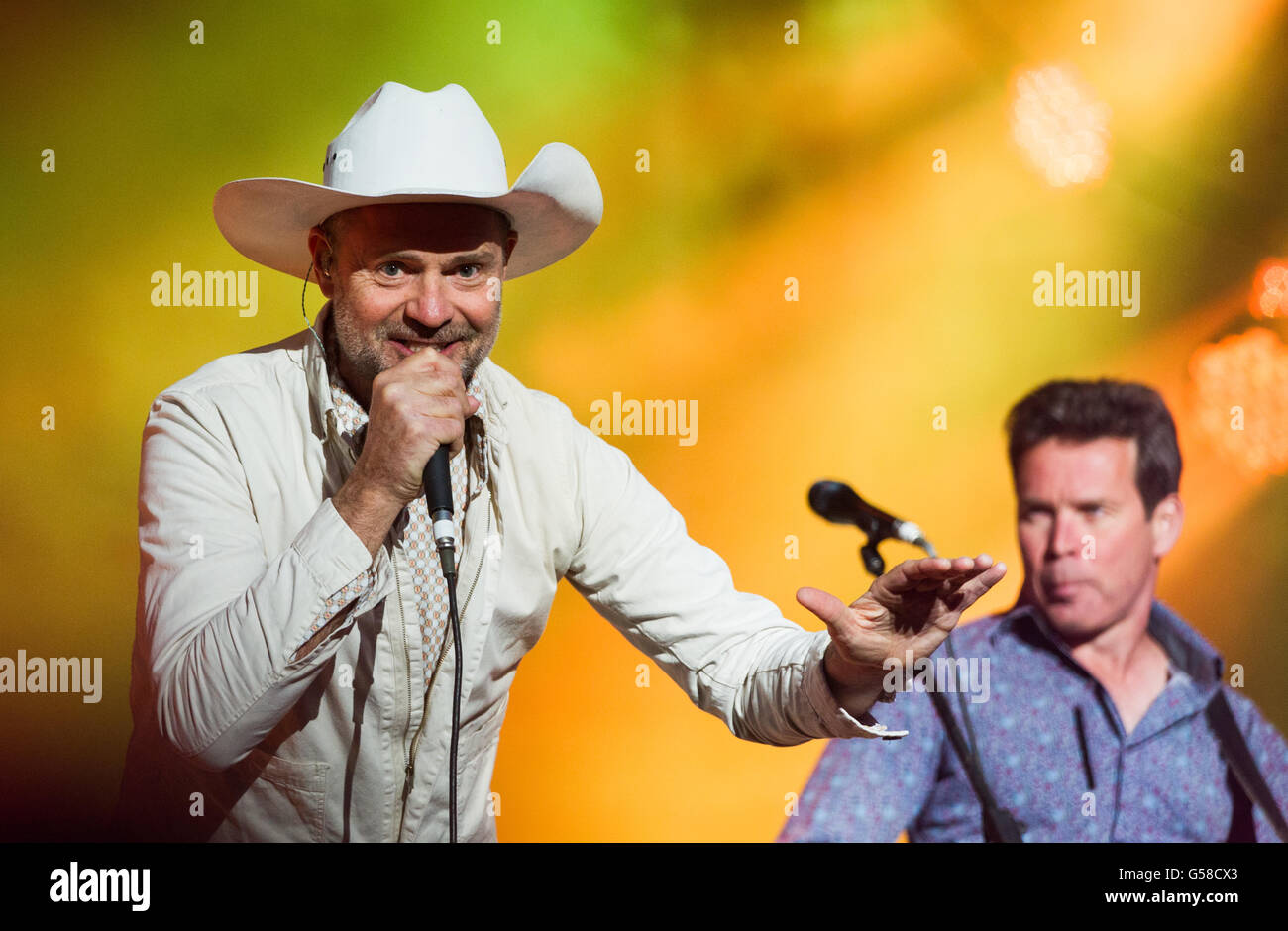 Gord sinclair of the tragically hip hi-res stock photography and images ...