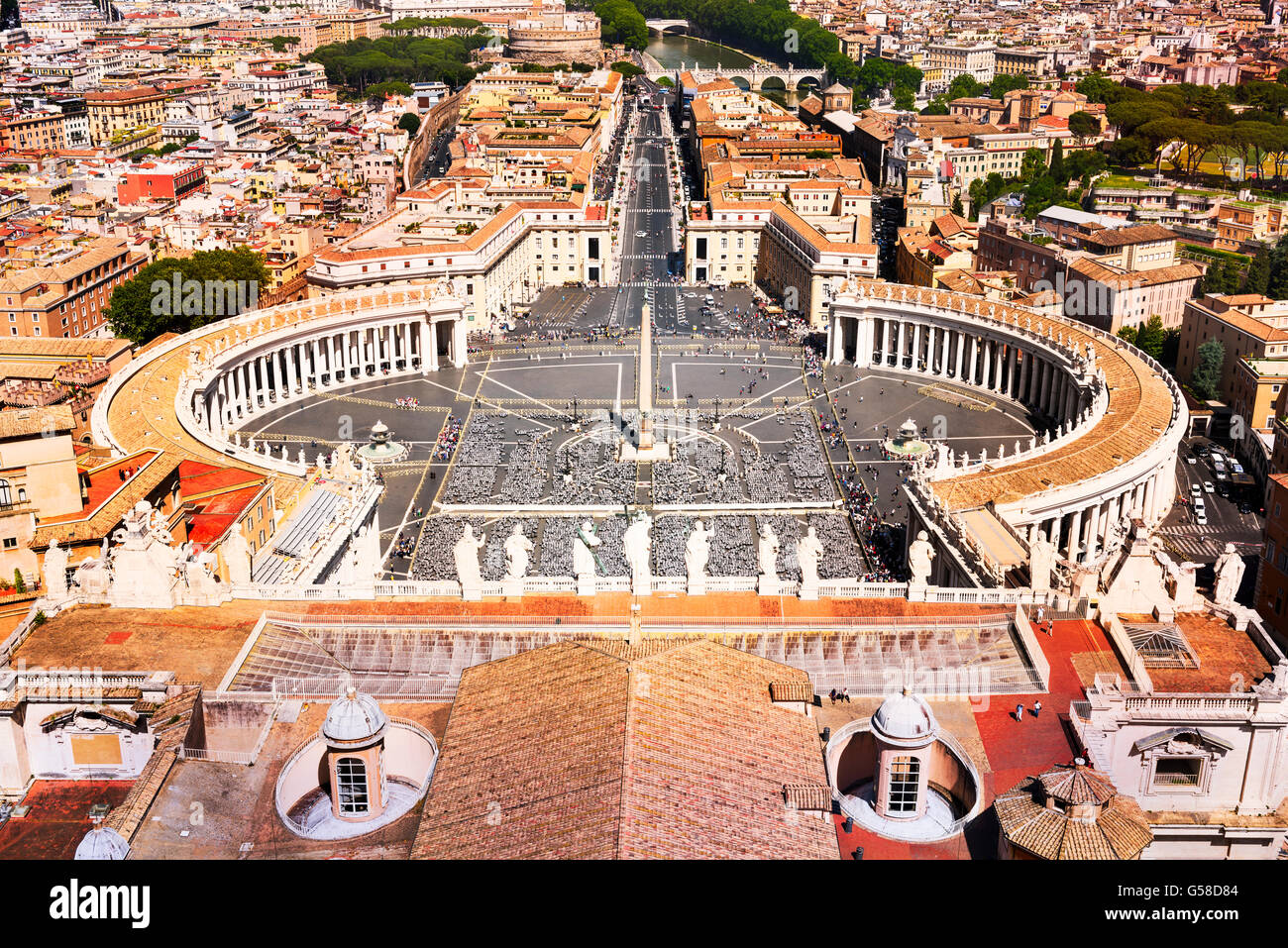 Saint peter's basilica aerial view hi-res stock photography and images ...