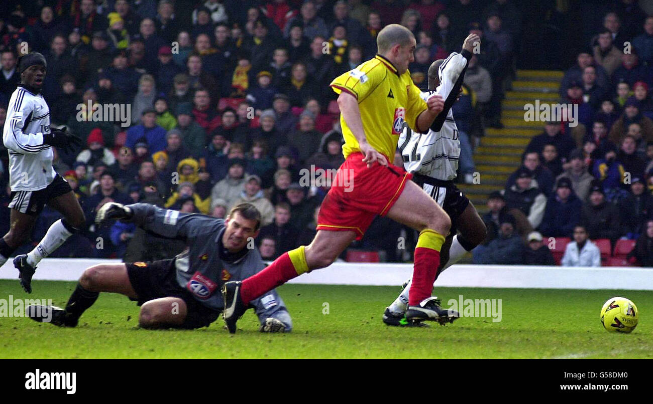 Fulham's Luis Boa Morte (right) leaves a stranded Watford goalkeeper ...