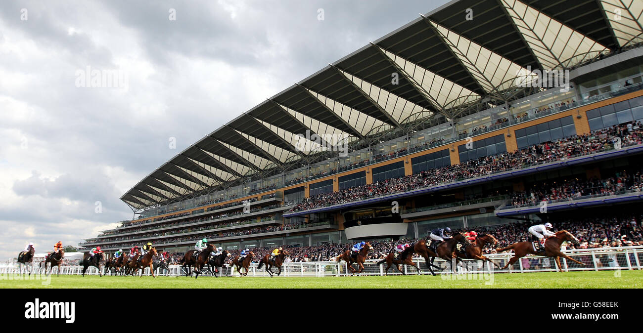 Dawn approach ascot hi-res stock photography and images - Alamy