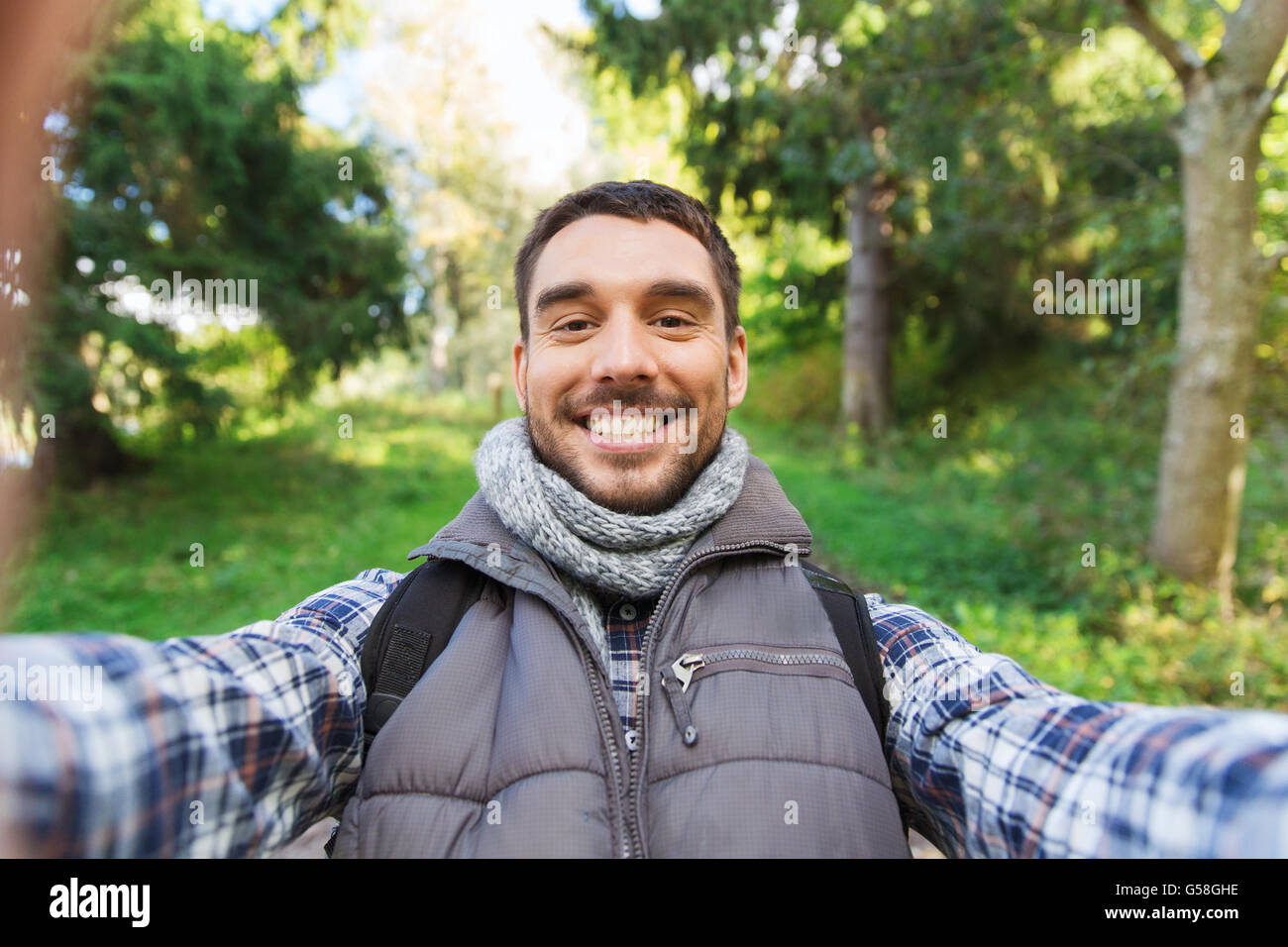 Man selfie portrait hiking hi-res stock photography and images - Alamy