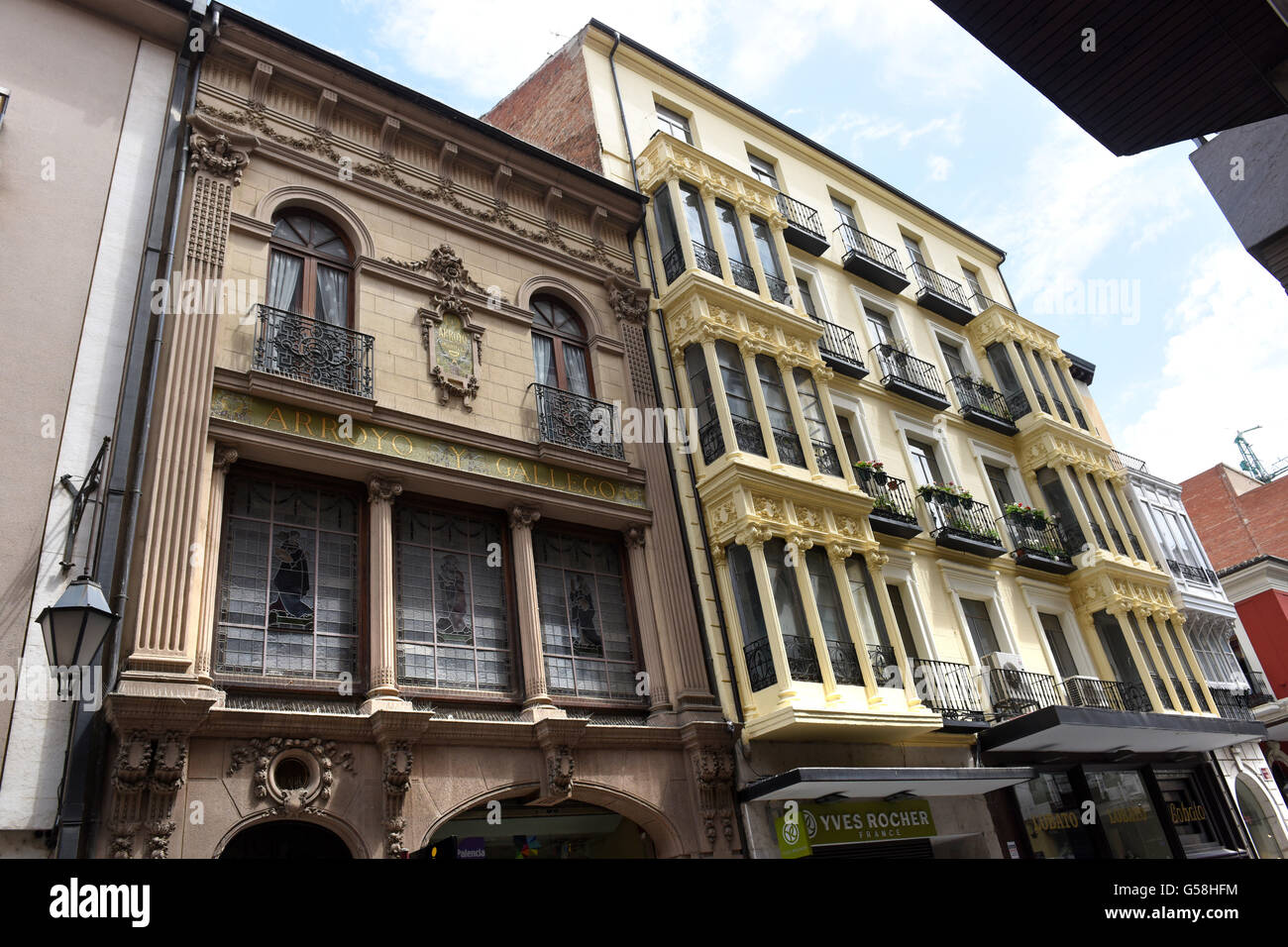 Spanish classical architecture hi-res stock photography and images - Alamy