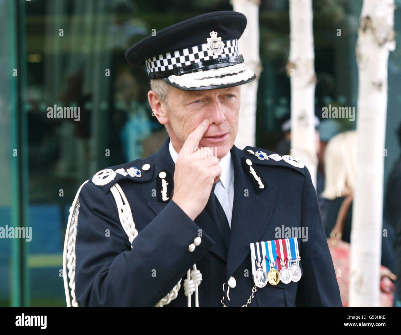 Police Commissioner Hogan-Howe at the passing out ceremony for the ...