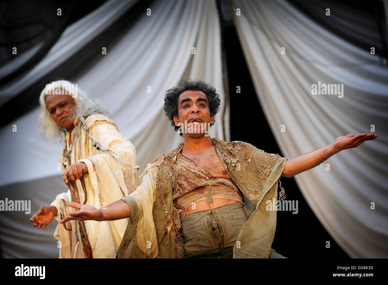 Names of performers hi-res stock photography and images - Alamy