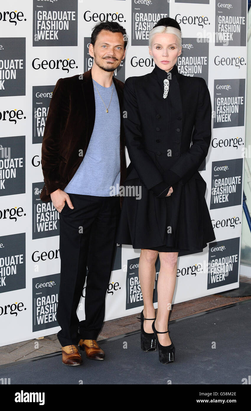Matthew Williamson (left) and Daphne Guinness arriving at the Graduate ...