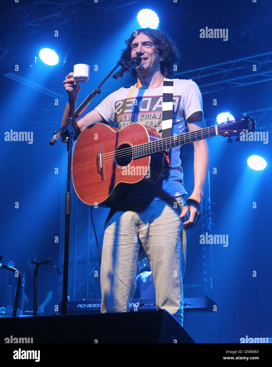 Snow Patrol lead singer Gary Lightbody performs as the band kick off ...
