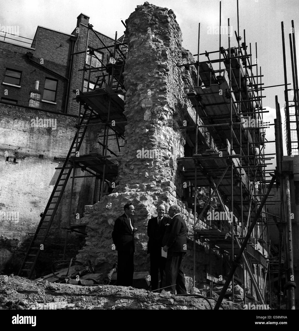 ROMAN BRITAIN : Scaffolding surrounds part of London's (Londinium ...
