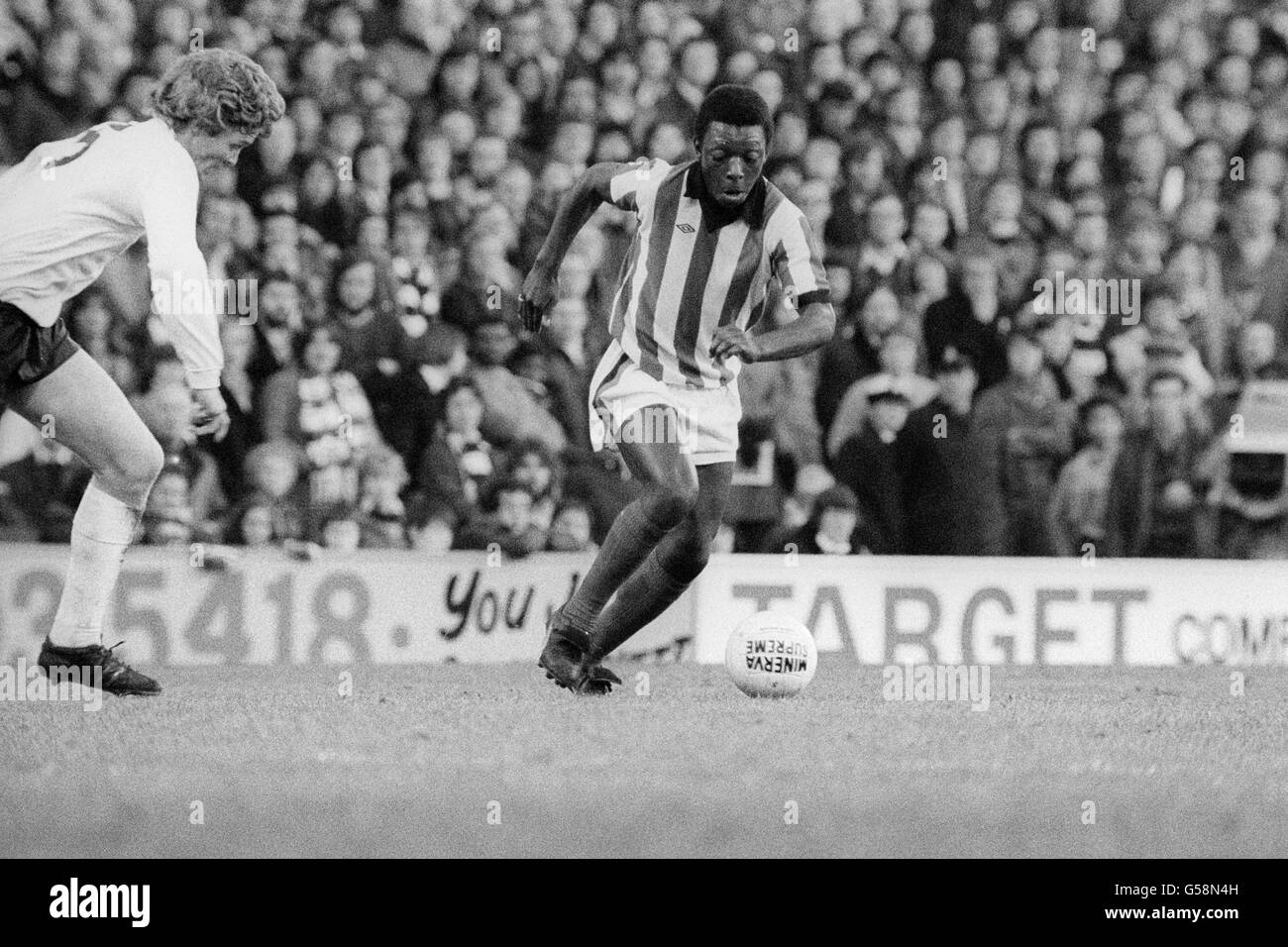 Garth crooks stoke hi-res stock photography and images - Alamy