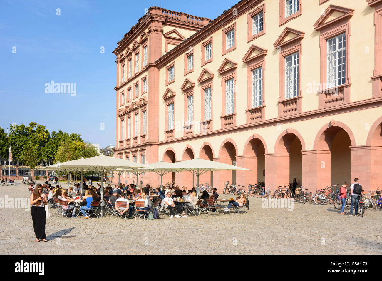 Mannheim palace hi-res stock photography and images - Alamy