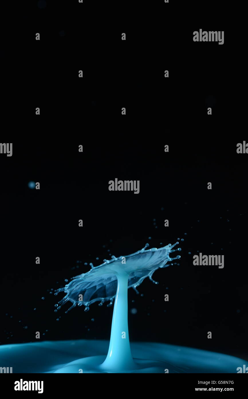 Water drip collision hi-res stock photography and images - Alamy