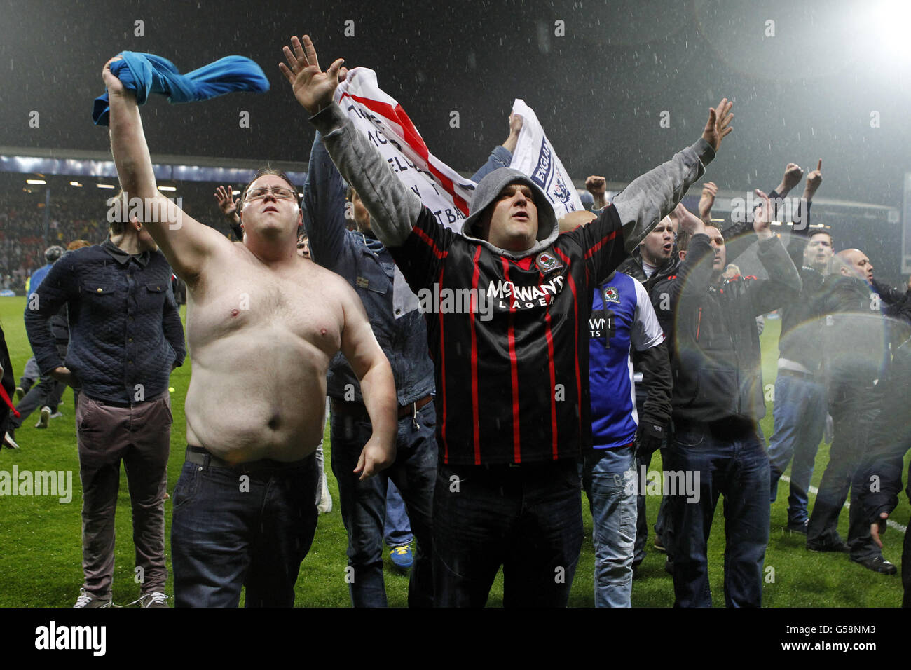 Blackburn rovers football club fans hi-res stock photography and images ...