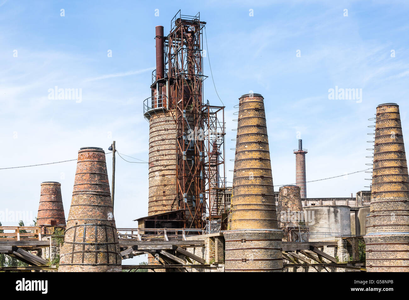 Kiln chimneys hi-res stock photography and images - Alamy