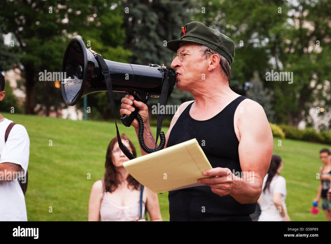 Police bullhorn hi-res stock photography and images - Alamy