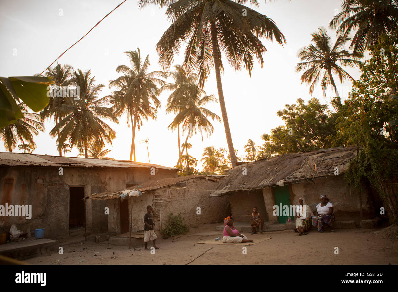 Poor living conditions africa hi-res stock photography and images - Alamy