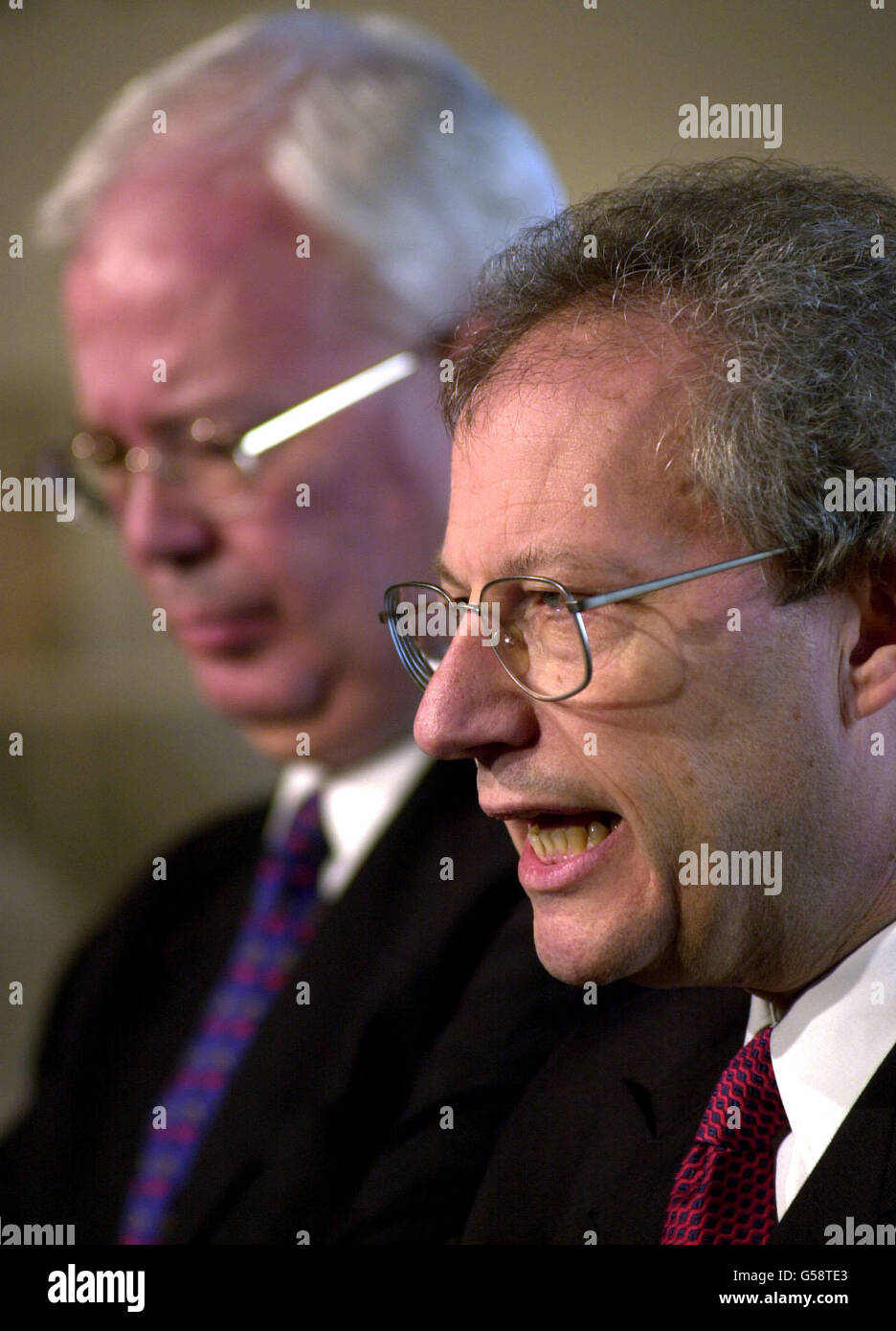 Henry McLeish 100 days Stock Photo - Alamy