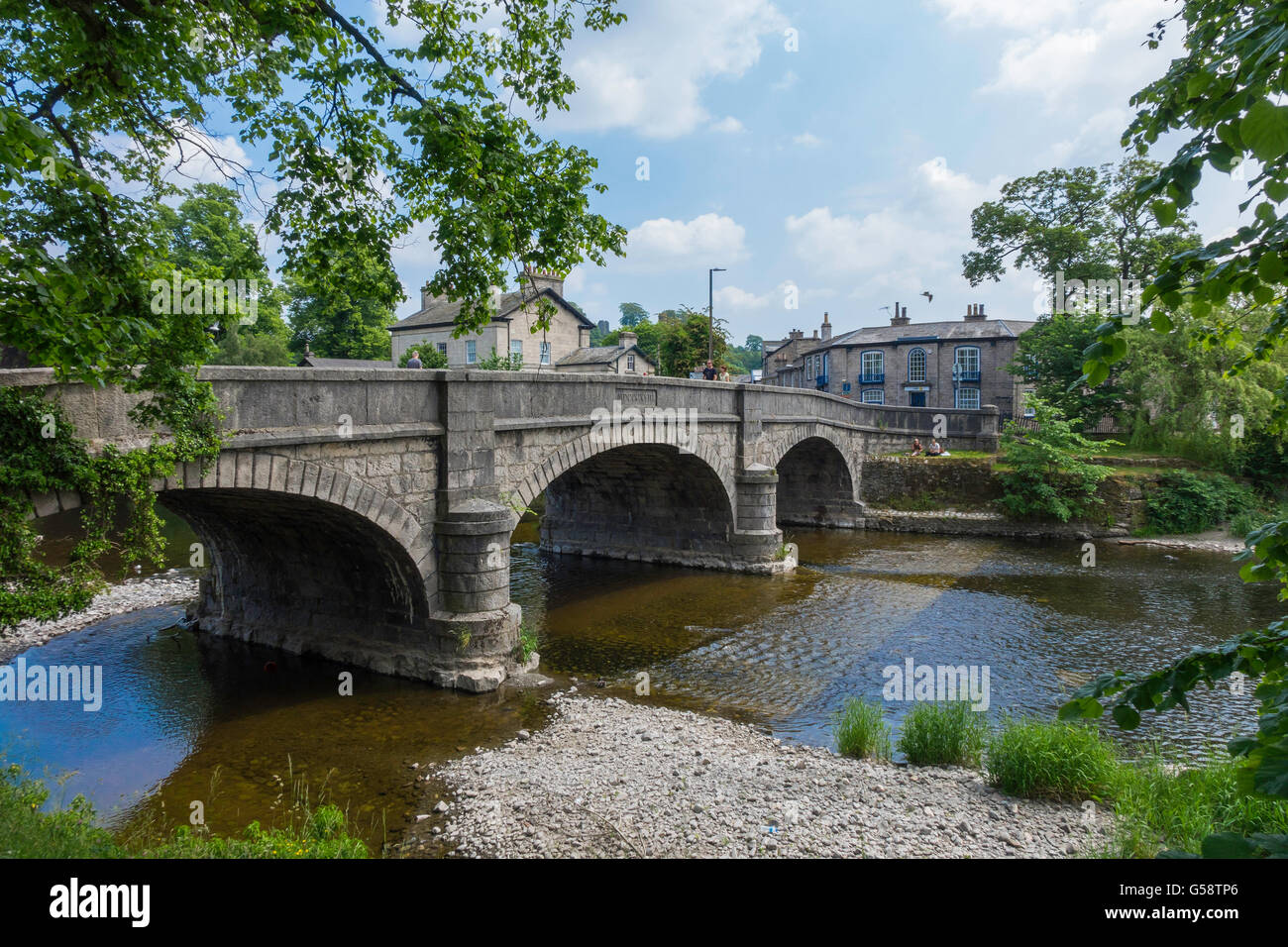 Three arch bridge hi-res stock photography and images - Alamy