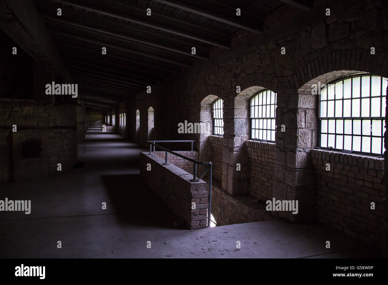 Industrial interior large building hi-res stock photography and images ...