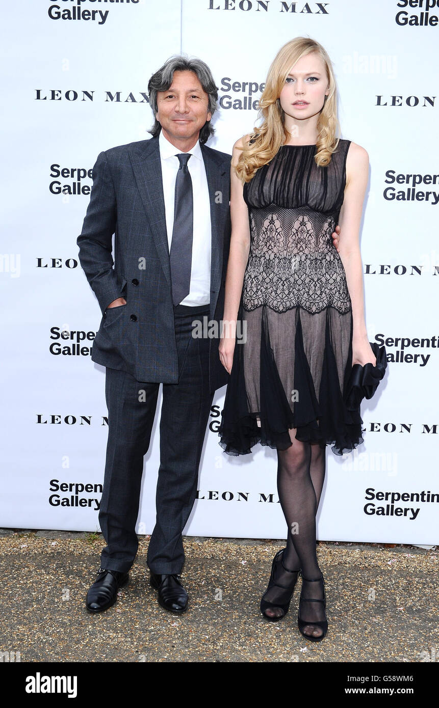 Katia Elizarova Leon Max