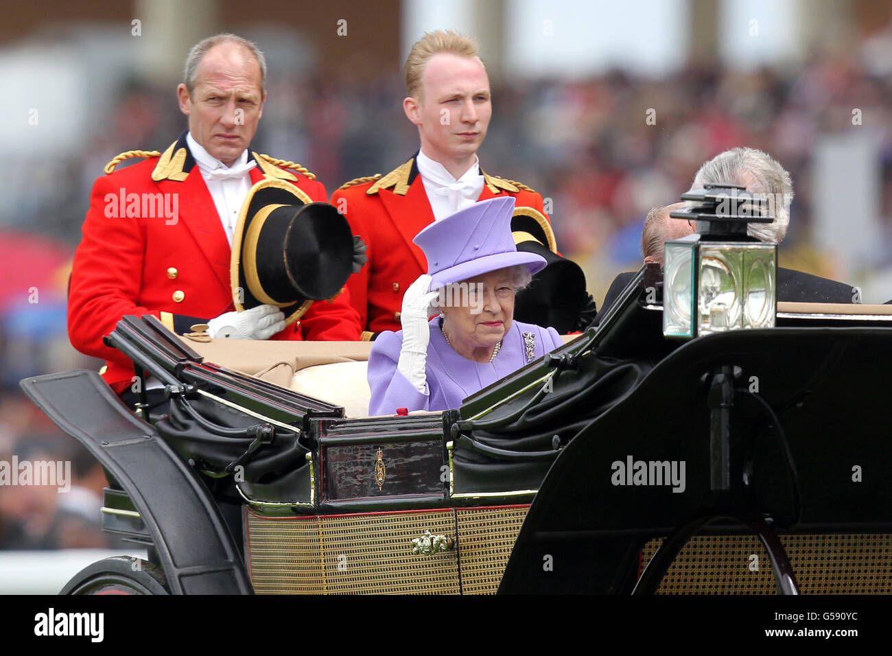 Royal ascot royal procession queen hi-res stock photography and images ...