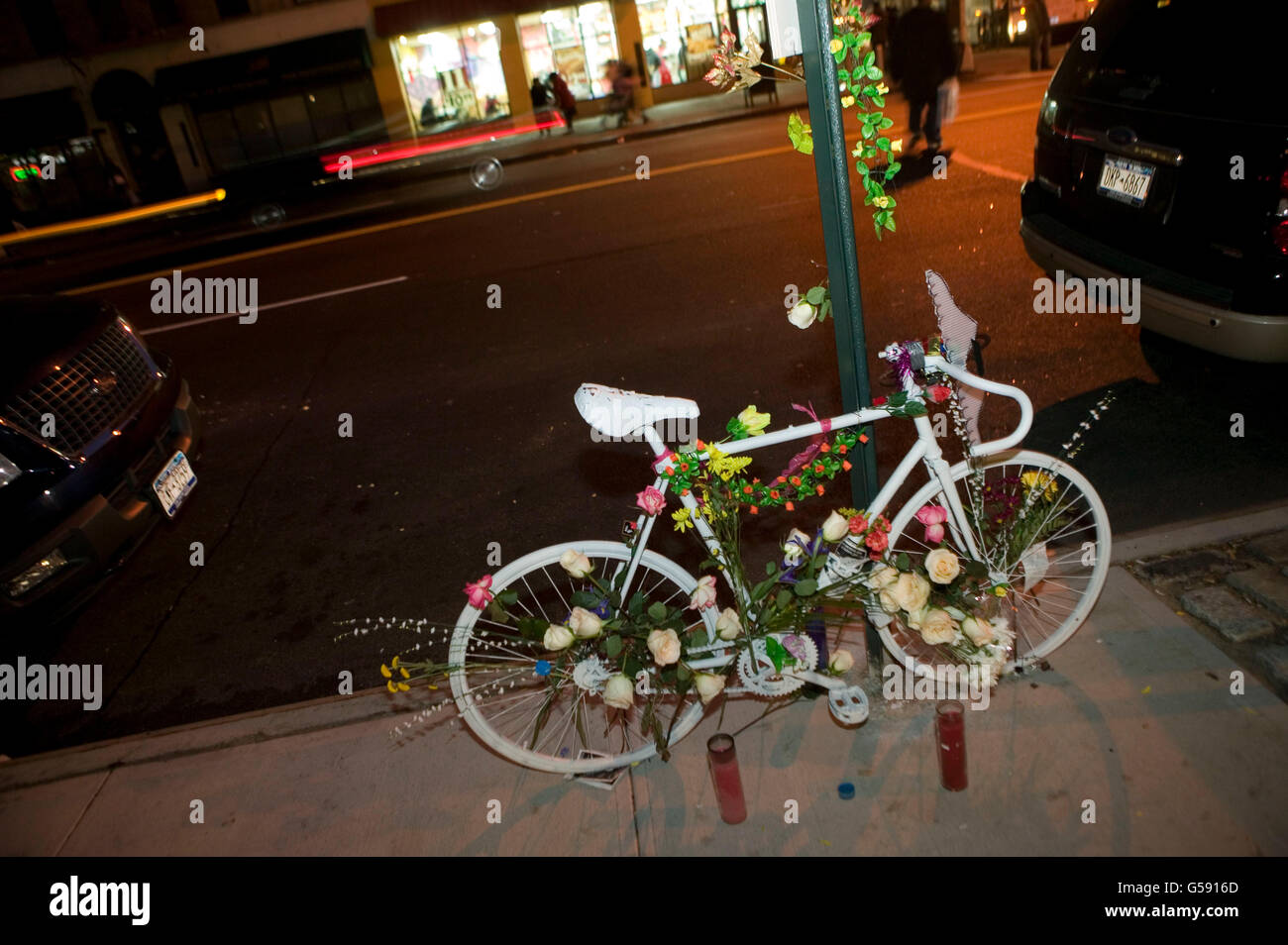 Death of cyclist hi-res stock photography and images - Alamy