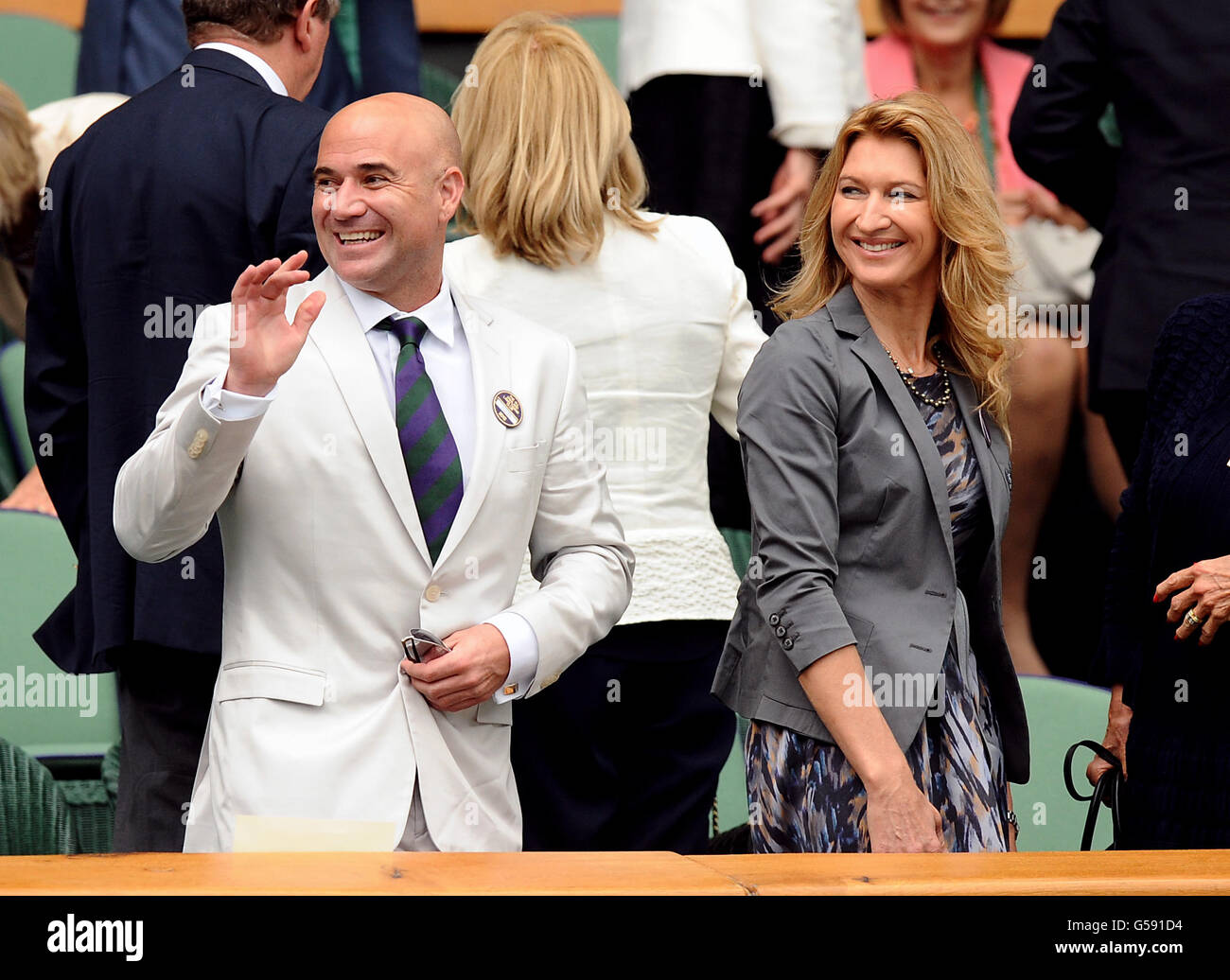 Andre agassi stefanie graf in royal box hi-res stock photography and ...