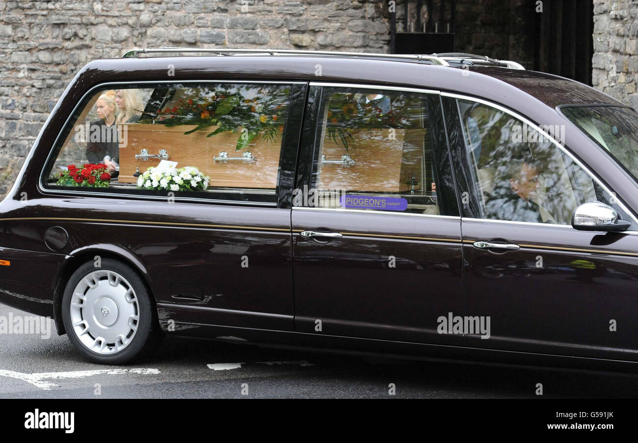 Tom Maynard funeral Stock Photo - Alamy