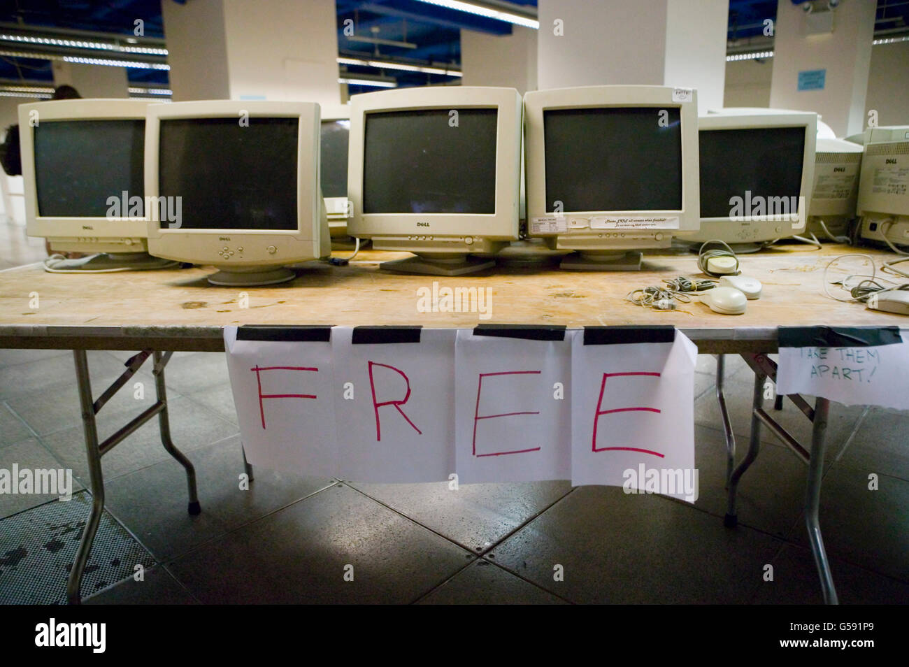 Free computers hi-res stock photography and images - Alamy