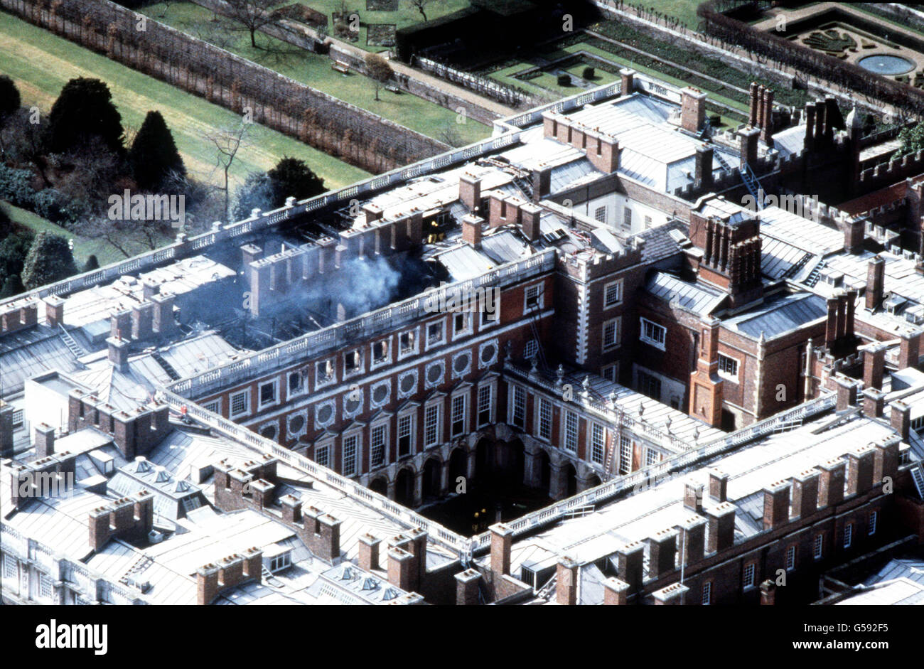 HAMPTON COURT FIRE 1986: One person died and the upper floors of the ...
