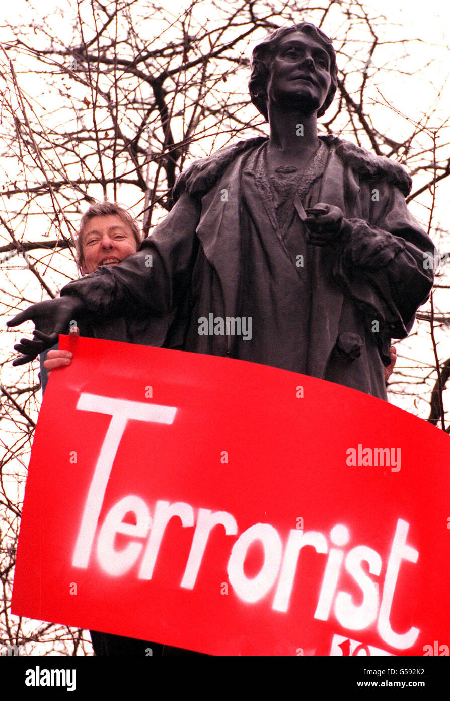 Statue of emmeline pankhurst protest hi-res stock photography and ...