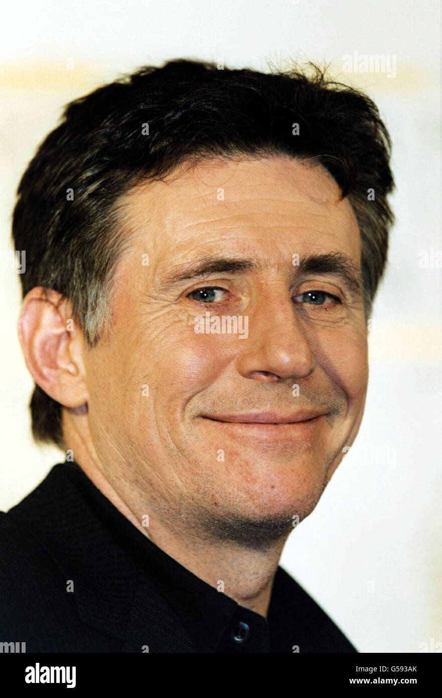 Actor gabriel byrne hi-res stock photography and images - Alamy