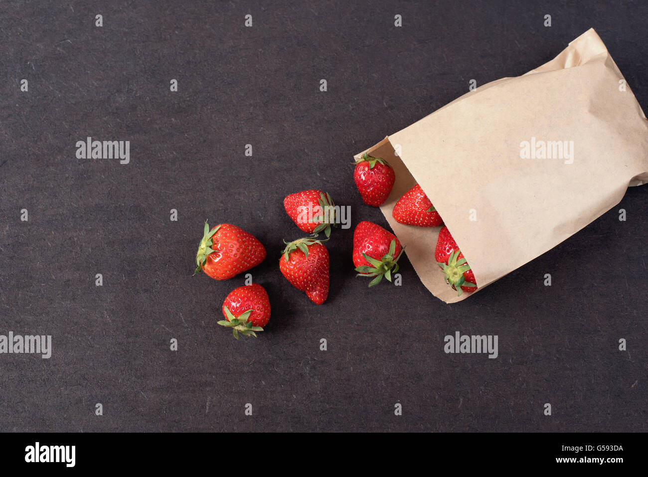 Strawberries fruit package hi-res stock photography and images - Alamy